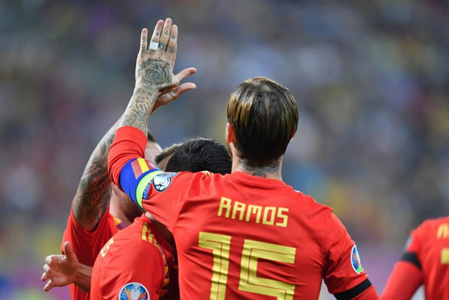 Record-setting Ramos looks to future as bridge to Spain's golden past