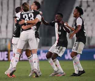 Juventus win ninth consecutive Serie A title