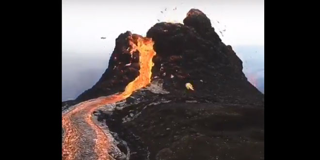 GOMA: Thousands flee lava from Nyiragongo volcanic eruption