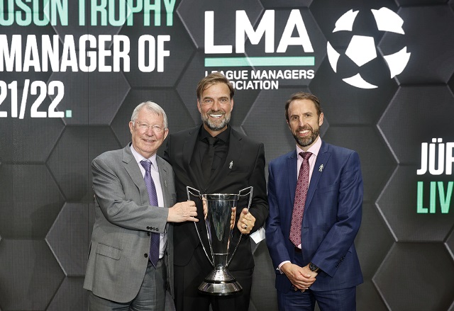 Jürgen Klopp wins Premier League and LMA Manager of the Season awards