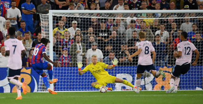 Winning start for the Arsenal