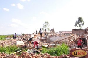 Traffic paralysed as NEMA demolishes structures in Lubigi